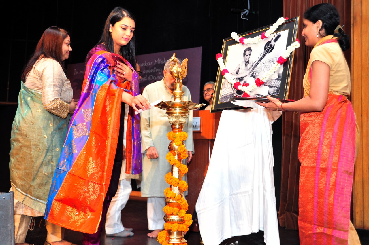 Meera Prasad Performance in Memory of Late Pandit Uma Shankar Mishra ...